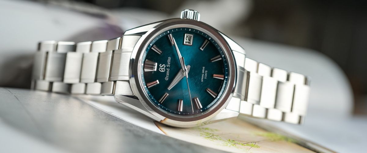 Grand Seiko SLGA025 Review: The Emerald "Atera Valley" - Exquisite ...