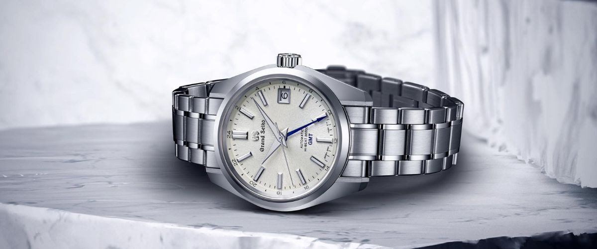Grand Seiko SBGJ263 Review - Exquisite Timepieces